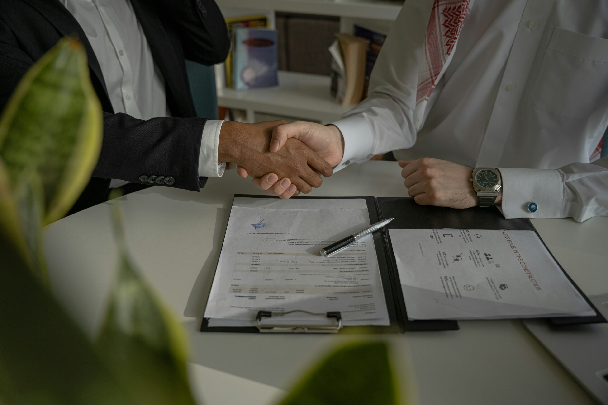 Contract vs. Agreement: What’s the Difference Between Them?